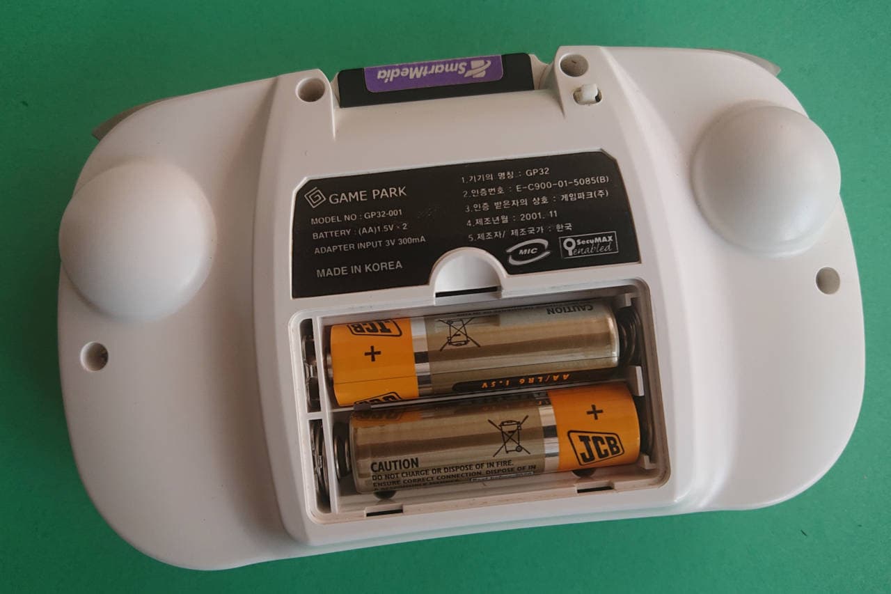 Summer of Digital Love: The South Korean handheld that could! | pixels.cool